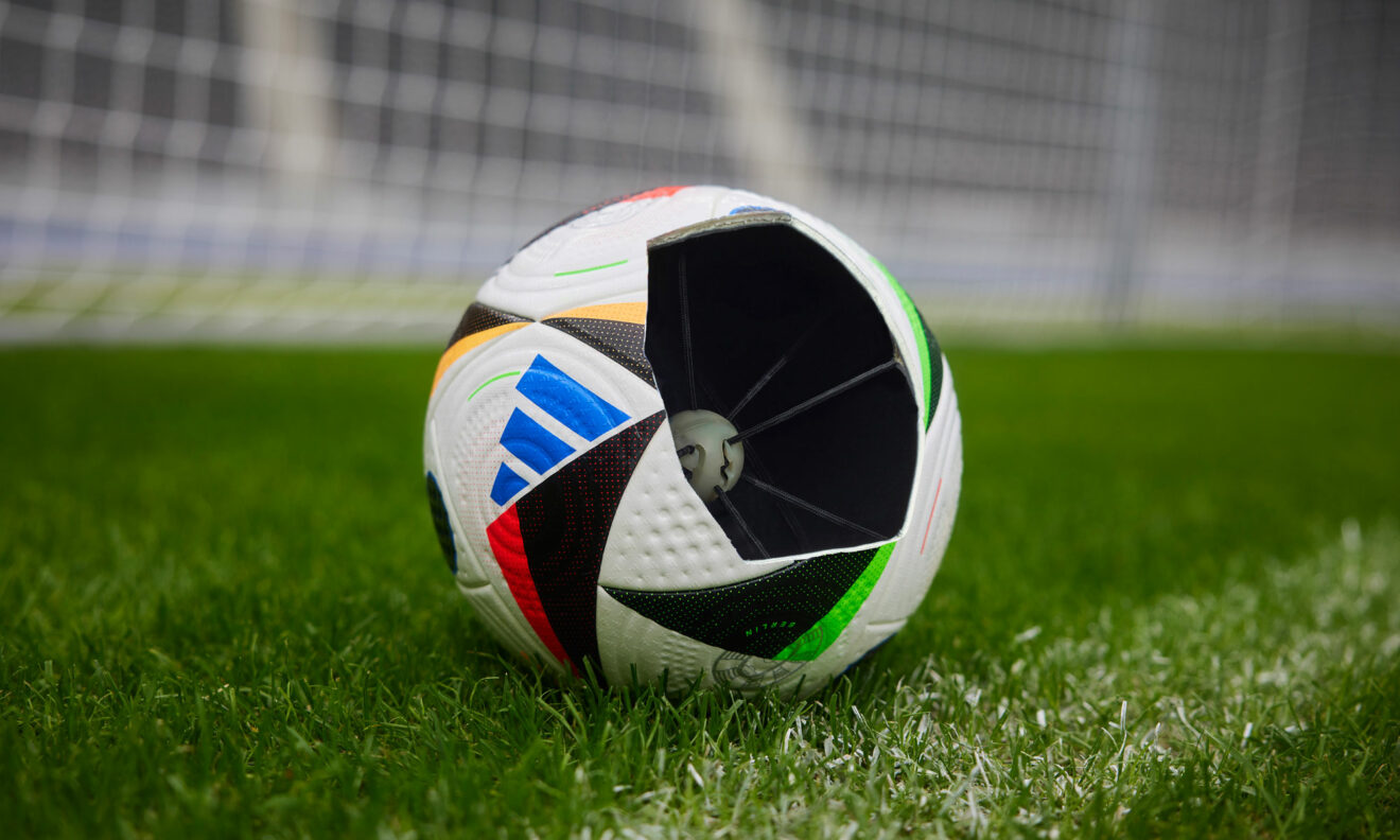 EM 2024 Ball: Fußballliebe von Adidas » Fußball-Team