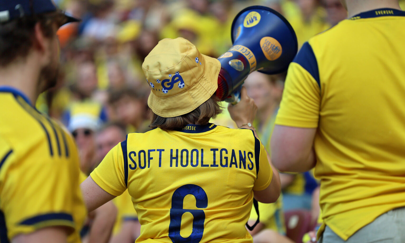 Frauen-EM 2025: Schweden-Fans und Soft Hooligans » Fußball-Team